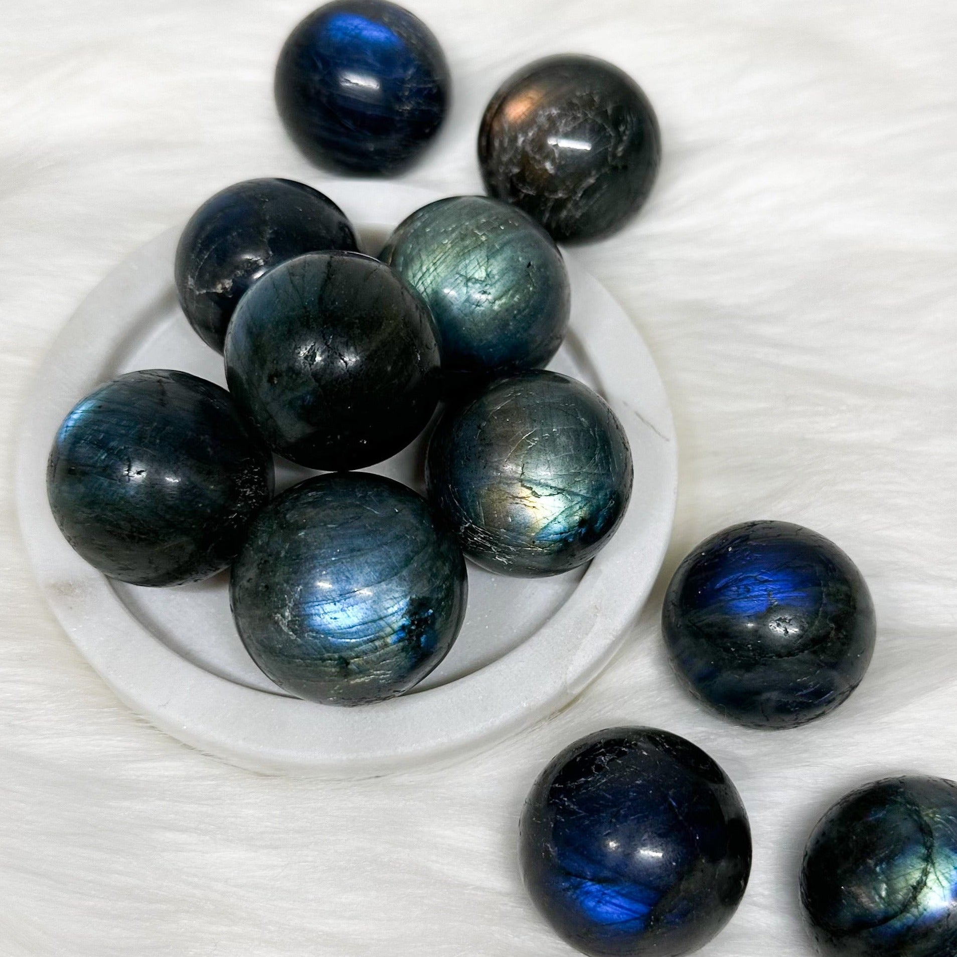 Labradorite Sphere – Night Crystals